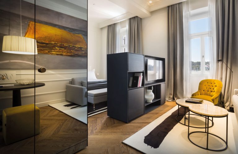 Hotel Adriatic – INTERNOVA